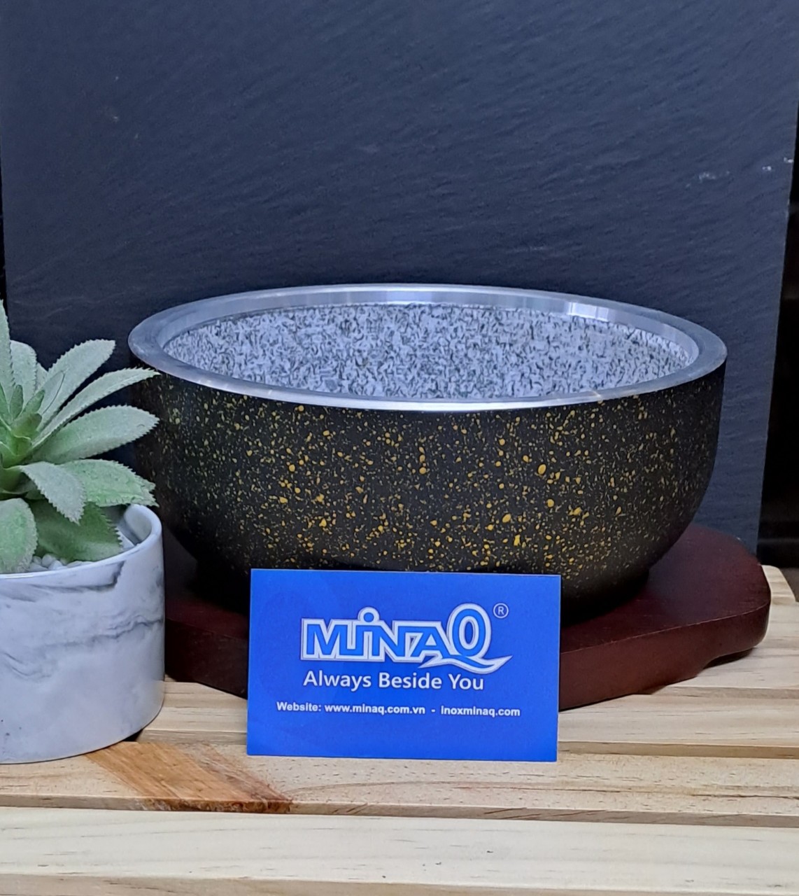 Tô đá Granite bọc kim loại | Lacosa